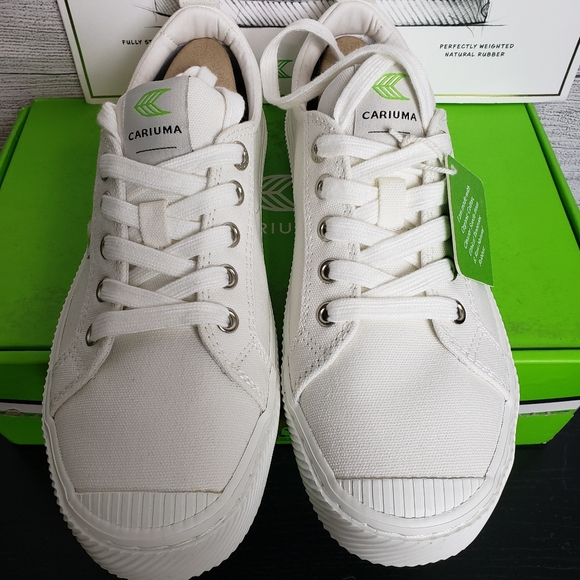 Cariuma | Shoes | Nwt Cariuma Oca Low Off White Canvas Unisex Sneakers ...